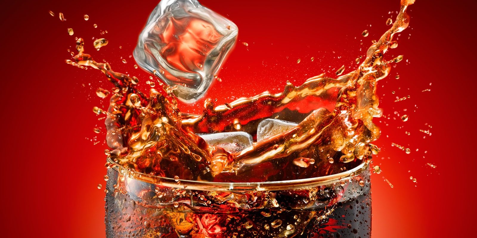 O que acontece quando você mistura Coca-Cola com chumbo derretido ...