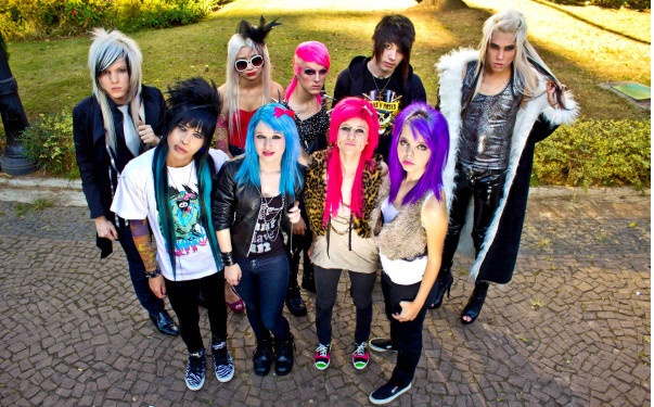12 coisas que só quem foi ou conheceu um emo, poderia entender – Fatos ...