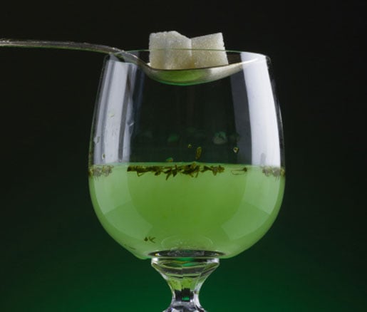 7 coisas que você precisa saber sobre o ‘licor da fada verde’ – Fatos ...