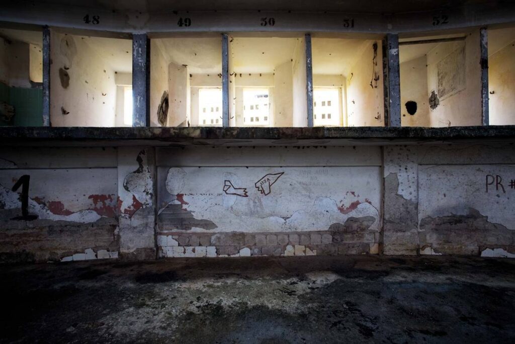 12 imagens que mostram o assustador presídio onde ficou Fidel Castro ...