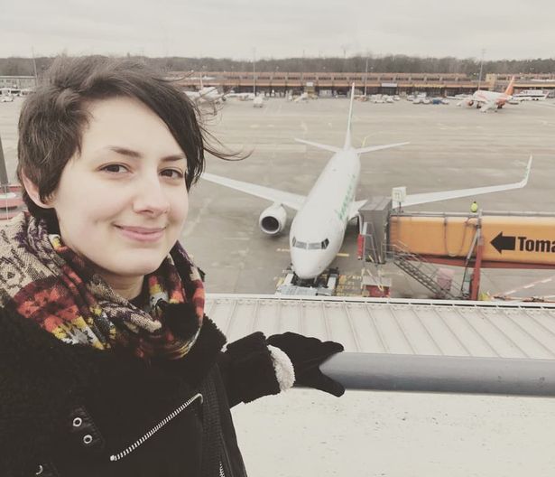 Mulher revela que vai casar com um avião que conheceu há 5 anos – Fatos ... Mulher revela que vai casar com um avião que conheceu há 5 anos – Fatos ...