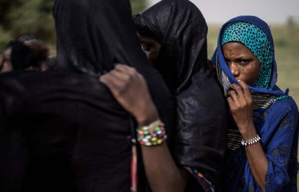 Conheça e saiba como vivem os Fulânis, o povo que se considera o mais ...