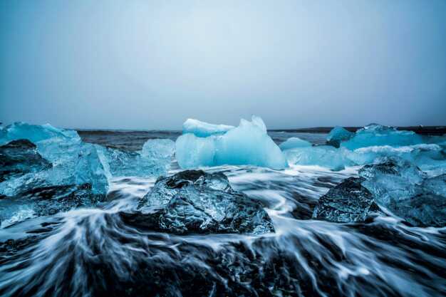 Conheça a impressionante praia de diamantes que fica na Islândia ...