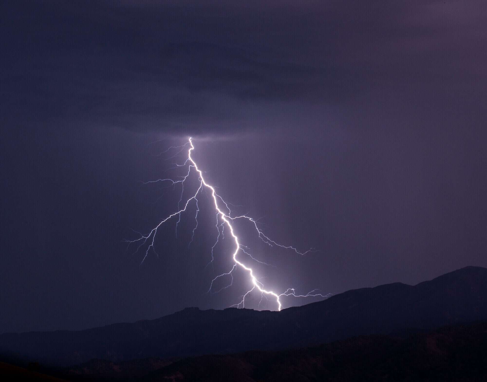 Relâmpago de 768 km de comprimento é o mais longo do mundo – Fatos ...