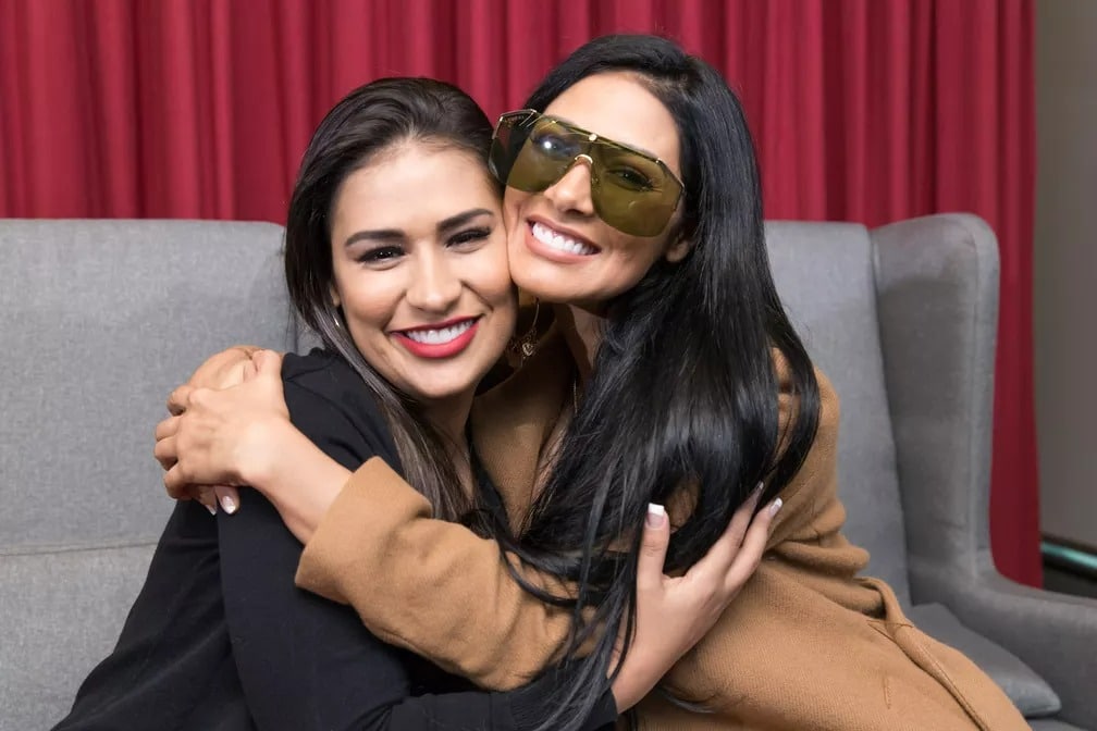 Simaria participa do primeiro show solo de Simone – Fatos Desconhecidos