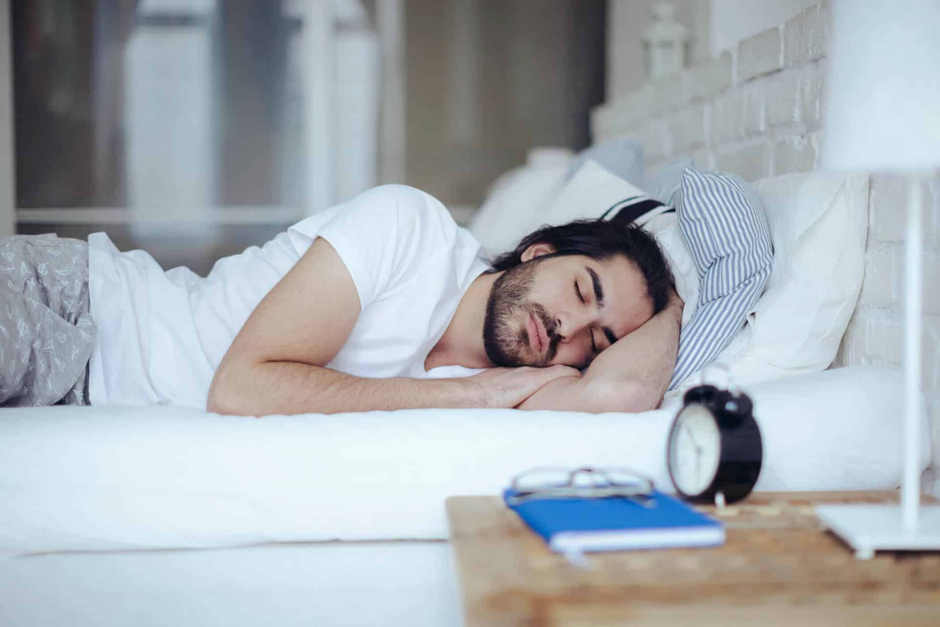 Técnica do exército dos EUA para dormir em apenas dois minutos Técnica do exército dos EUA para dormir em apenas dois minutos