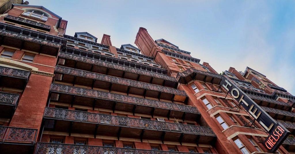 Conheça alguns hotéis assombrados ao redor do mundo