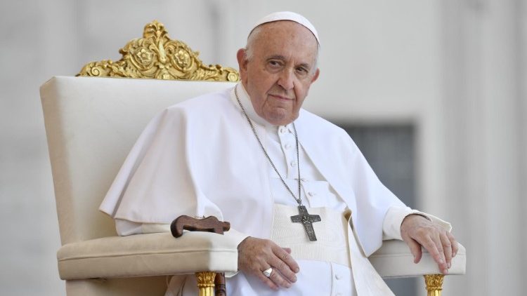 Foto do Papa Francisco com casaco estiloso foi gerada por IA Foto do Papa Francisco com casaco estiloso foi gerada por IA